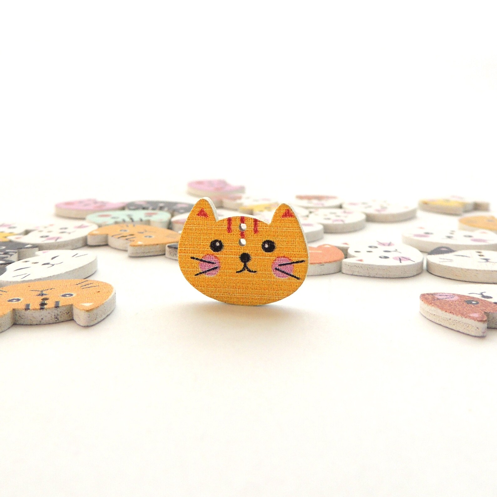 Kawaii Wood Cat Face Buttons / Sewing Kids Crafts Novelty Button Feline ...