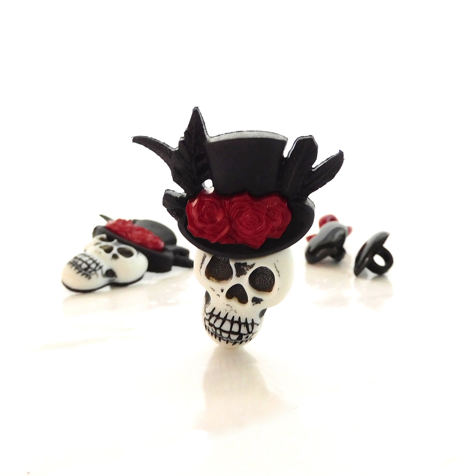 Sir Goth Skull Buttons by Let's Get Crafty / Halloween Craft ...