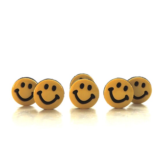 Sewing & Fiber Knitting Smiley Face Buttons Buttons Galore Novelty ...