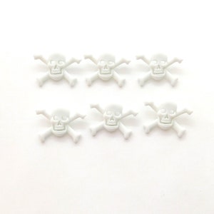 Skull and Crossbones Buttons by Dress It up / Halloween Skeleton ...