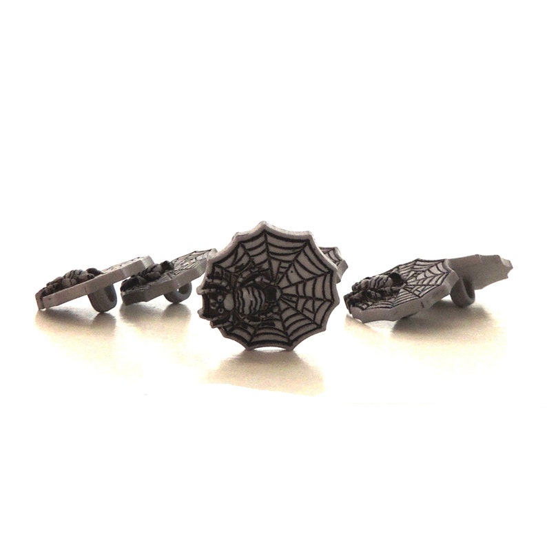 Spider Web With Shank Buttons by Buttons Galore / Halloween ...