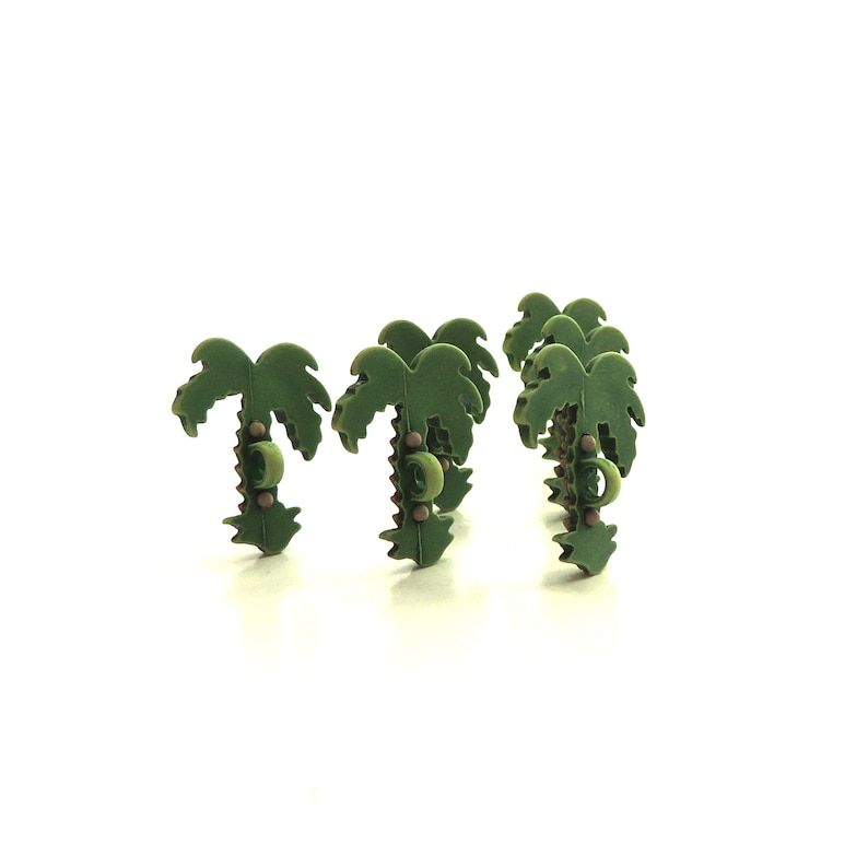 Palm Tree Buttons by Buttons Galore / Beach Green Vacation Sun | Etsy