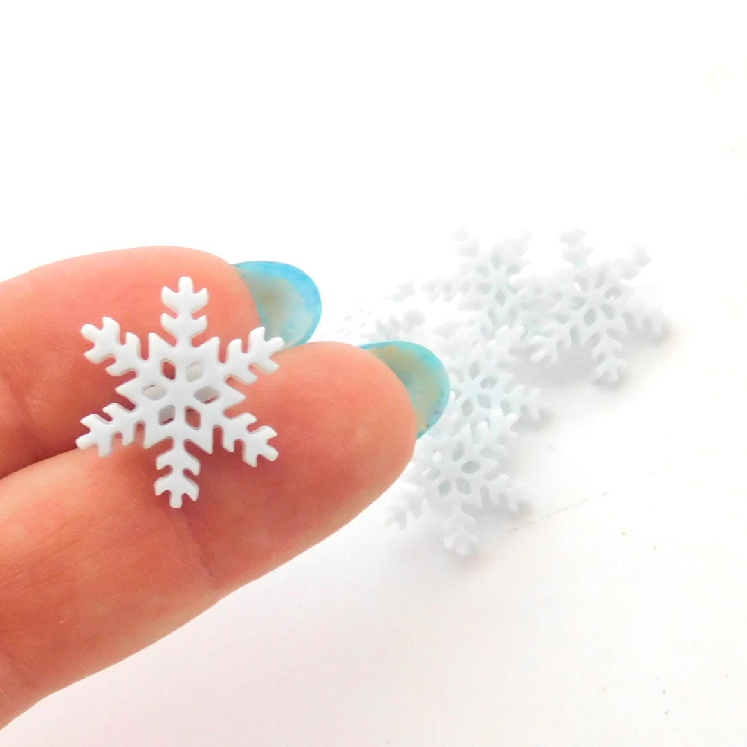 Small Spiky Snowflake Buttons by Buttons Galore: Winter Christmas ...