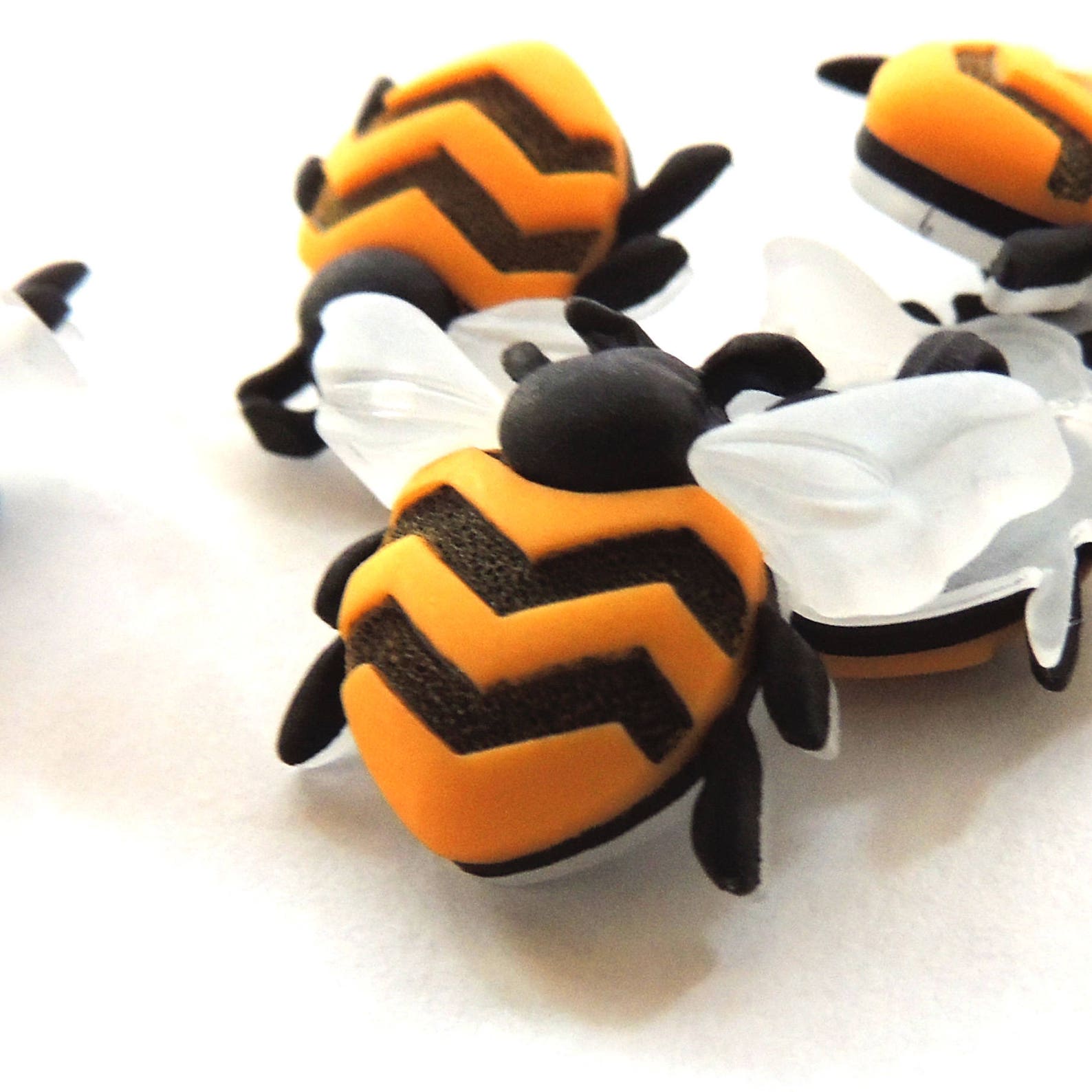 Bee Buttons by Dress It up // Novelty Sewing Scrapbooking | Etsy