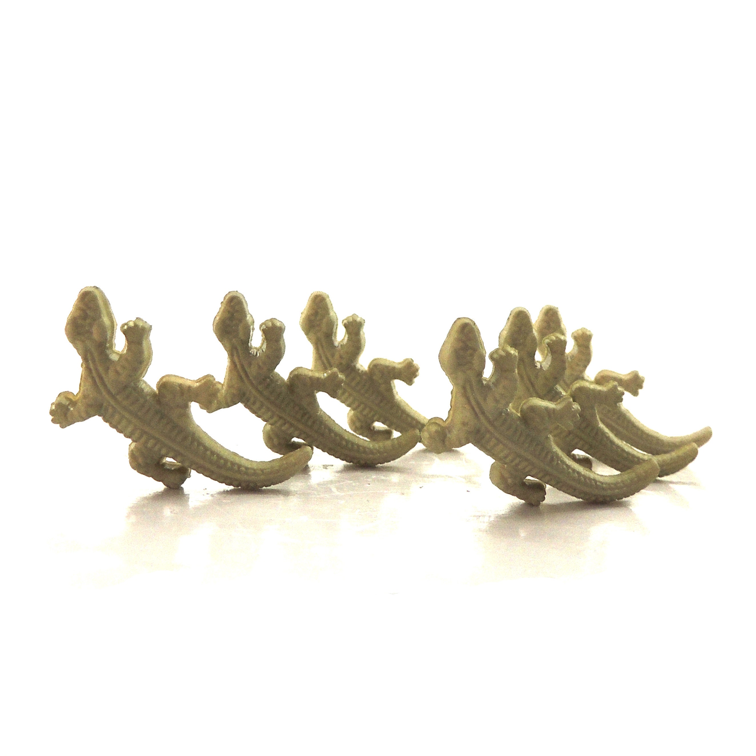 Lizard Buttons - Buttons Galore / Novelty Sewing Scrapbooking Animal ...