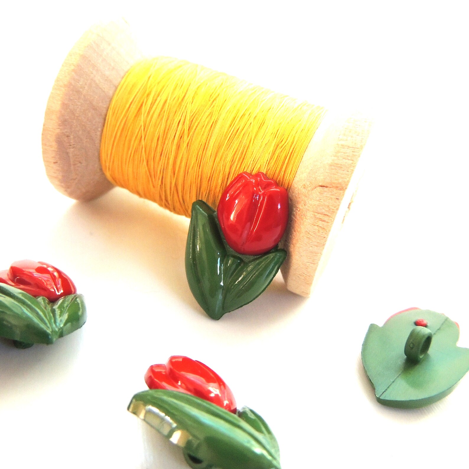 Red Tulip Buttons by Buttons Galore // Flower Novelty Buttons | Etsy