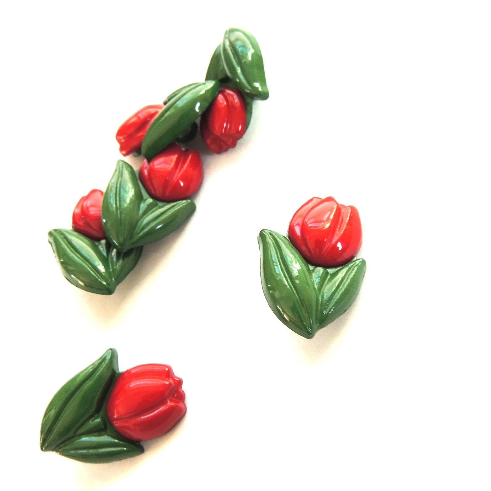 Red Tulip Buttons by Buttons Galore // Flower Novelty Buttons | Etsy