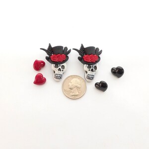 Sir Goth Skull Buttons by Let's Get Crafty / Halloween Craft ...