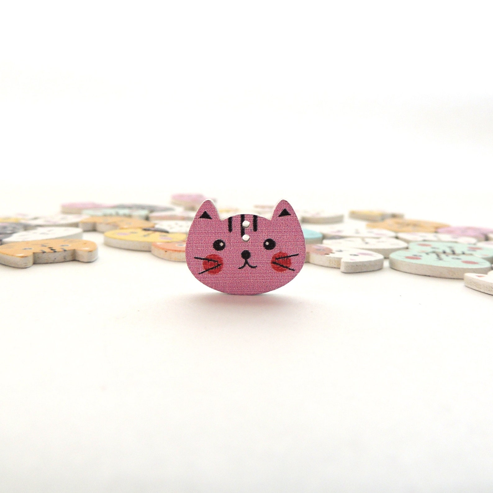 Kawaii Wood Cat Face Buttons / Sewing Kids Crafts Novelty Button Feline ...