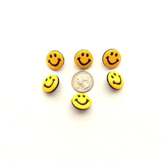 Sewing & Fiber Knitting Smiley Face Buttons Buttons Galore Novelty ...