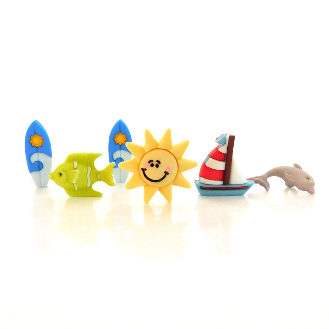 Surf's up Buttons by Buttons Galore // Novelty Beach Ocean ...