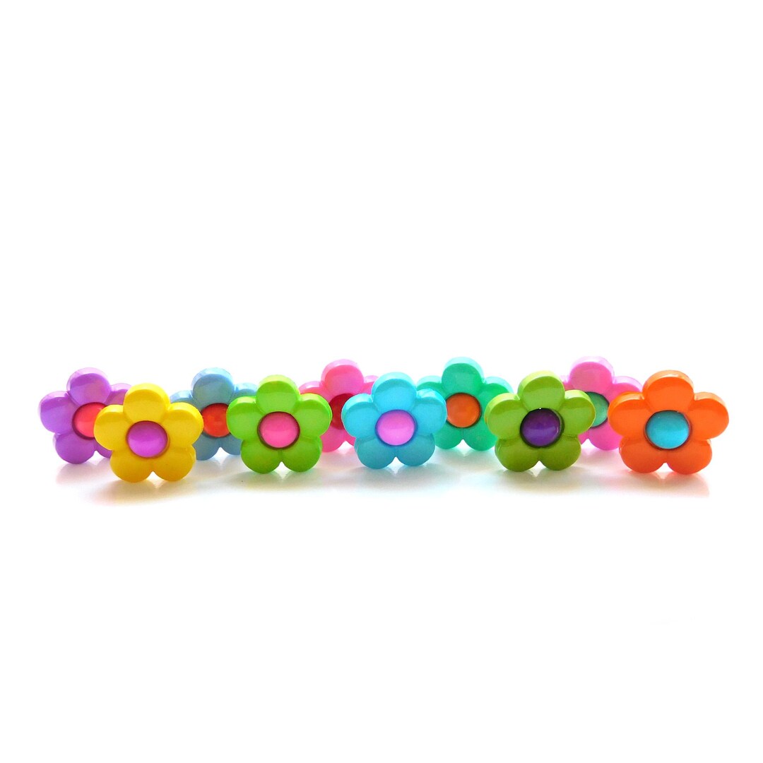 Multicolor Daisy Buttons by Dress It up // Spring Floral Embellishments ...