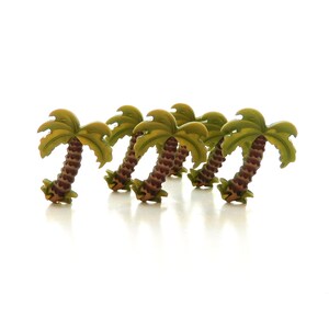 Palm Tree Buttons by Buttons Galore / Beach Plant Embellishments - Set ...