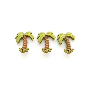 Palm Tree Buttons by Buttons Galore / Beach Plant Embellishments - Set ...