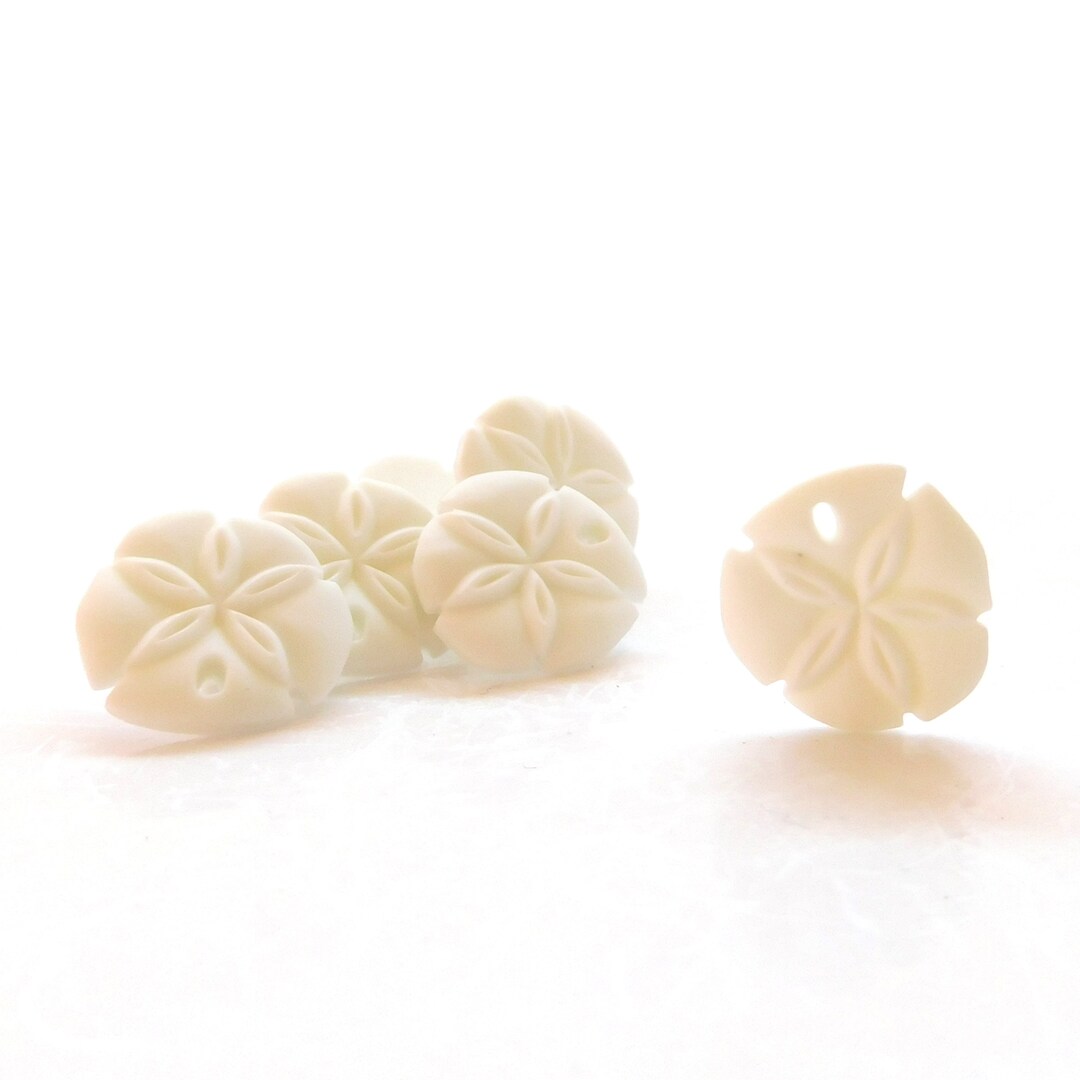 Detailed Sand Dollar Buttons by Shelly's Buttons / Craft Shell ...
