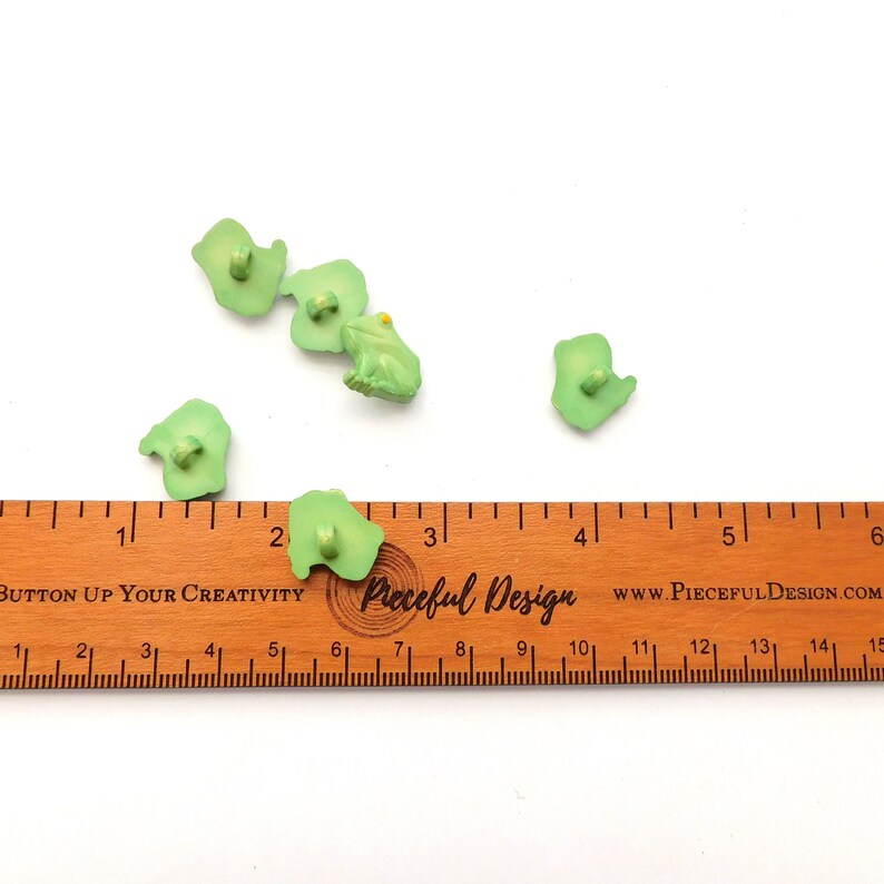 Chunky Frog Buttons by Dress It up / Ocean Animal Embellishments - Set ...