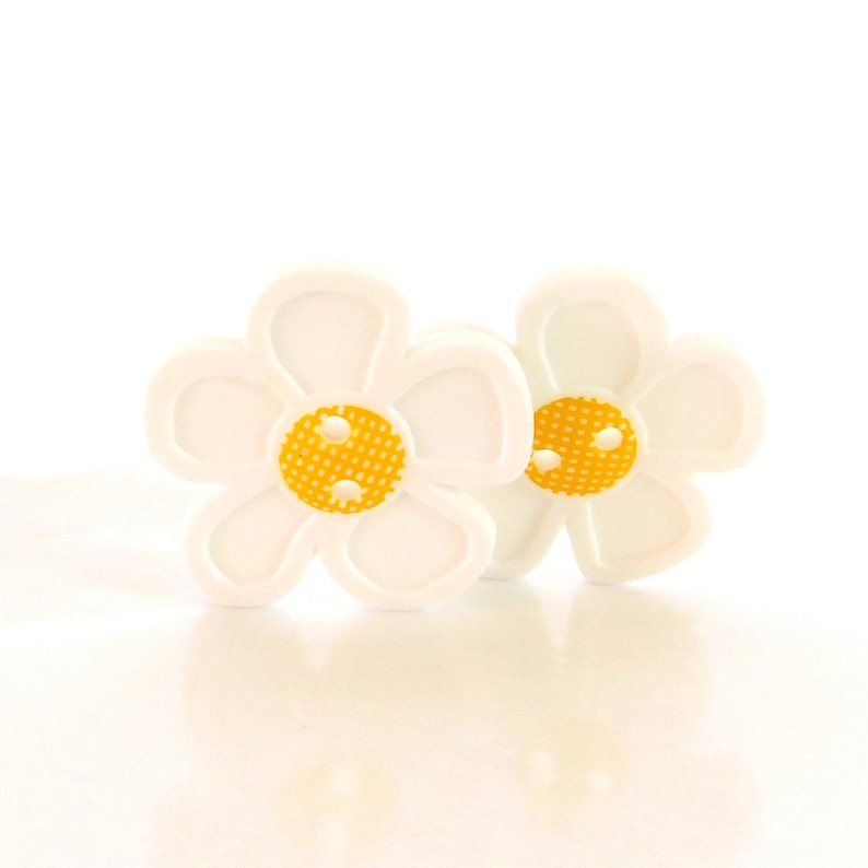 Large Sew Through Daisy Buttons by Dill / Flower Embellishments - Set ...