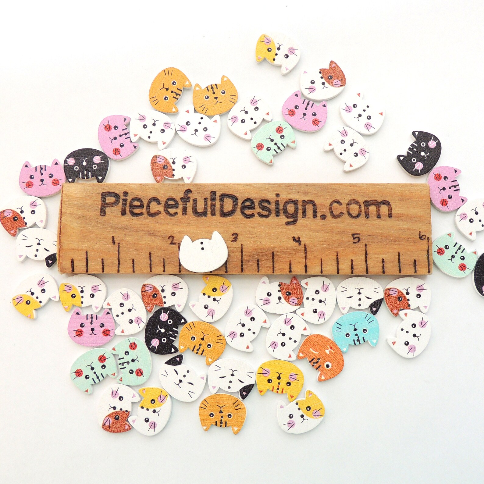 Kawaii Wood Cat Face Buttons / Sewing Kids Crafts Novelty Button Feline ...