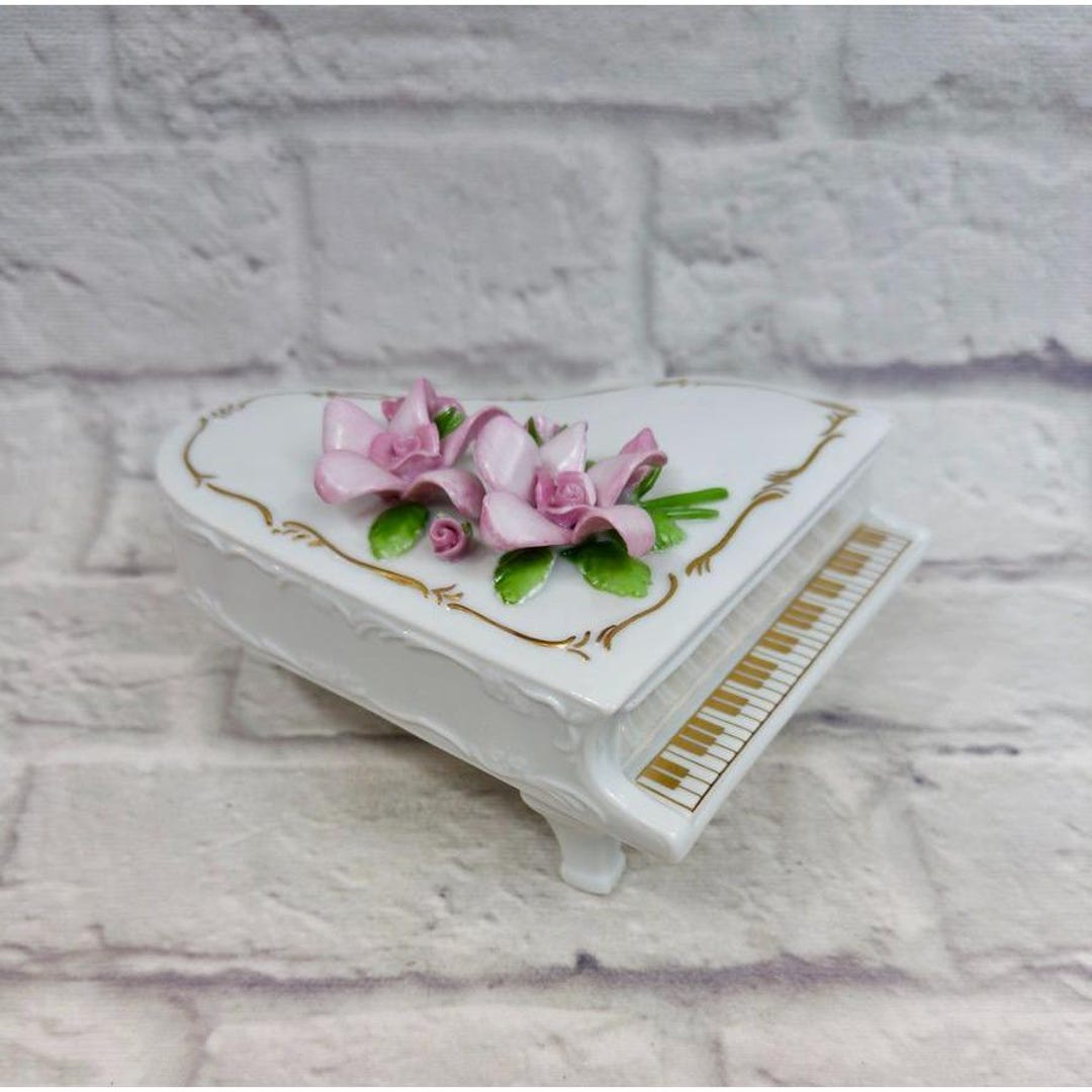1990s Lefton Porcelain Grand Piano Music Box With Gilding and Applied ...