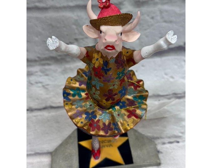 Vintage Cow Parade dancing Diva Figurine With Tag 2001 Limited Edition ...