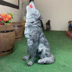 Wolf Sculpture Very Detailed Sitting Up-right Howling Statue Handmade ...