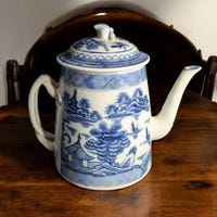 Chinese Export Antique Blue and White Teapot & Tea Caddy Set, Hamptons ...