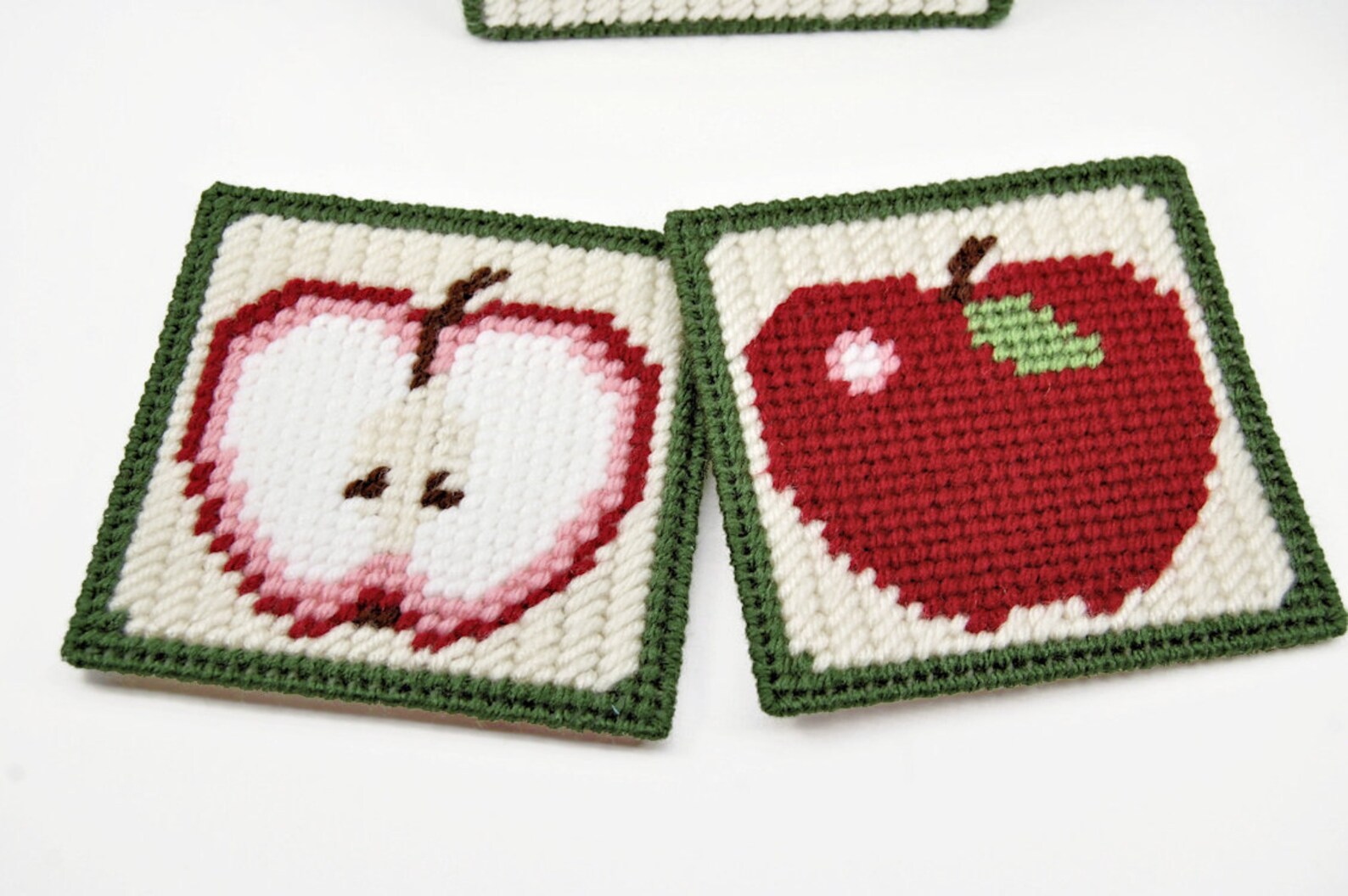 PATTERN: Country Apples Coasters Pattern in Plastic Canvas - Etsy