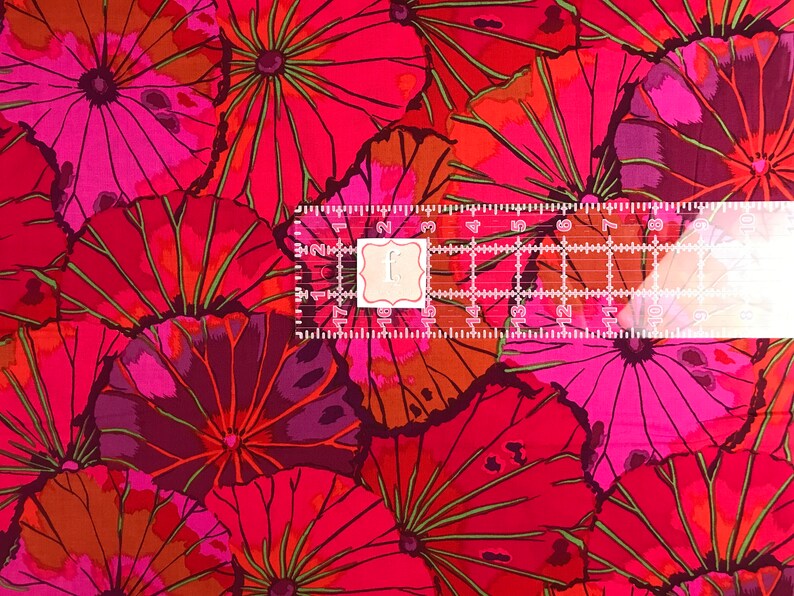 Lotus Leaf Wine PWGP029 Kaffe Fassett Classics 100% - Etsy