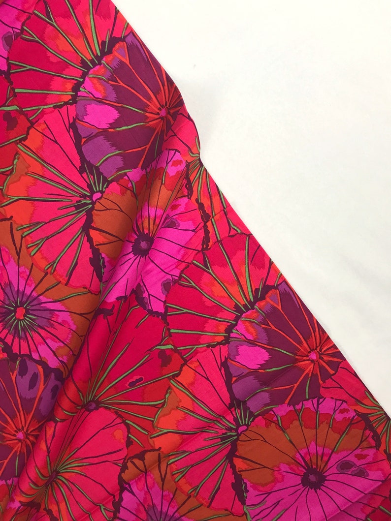 Lotus Leaf Wine PWGP029 Kaffe Fassett Classics 100% - Etsy