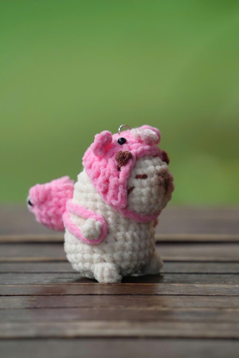 Cuashop - Adorable Capybara Keychain – Handmade Crochet Charm - Etsy