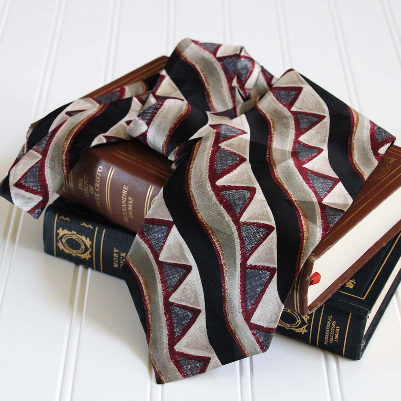 Vintage Men's Necktie Wavy Striped Design Wide Tie - Etsy