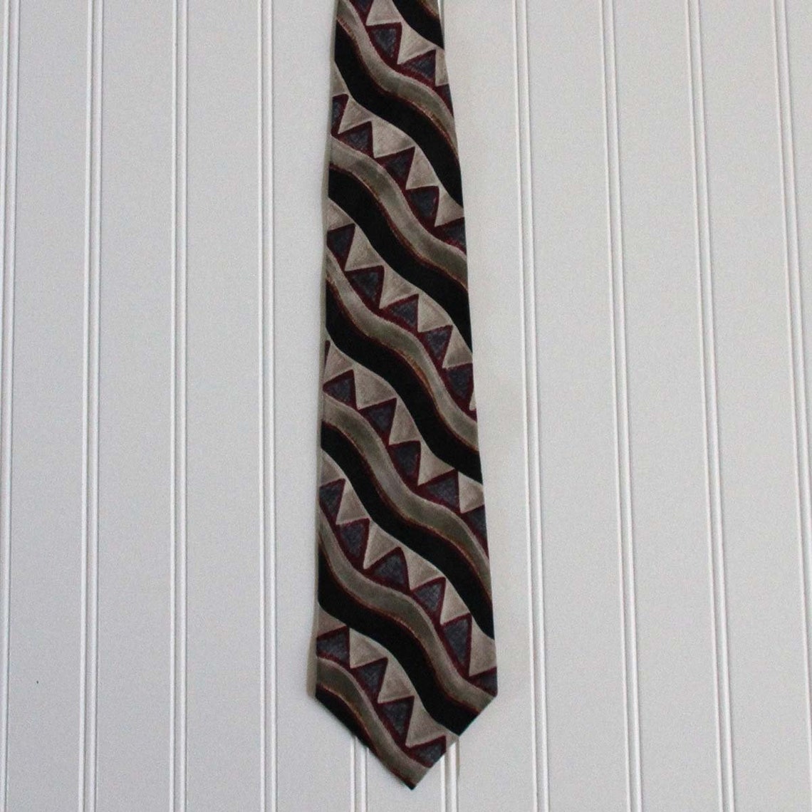 Vintage Men's Necktie Wavy Striped Design Wide Tie - Etsy