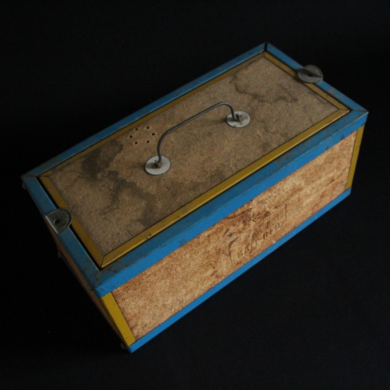 Vintage Le' Angler Bait Bed Fiberboard and Metal Bait - Etsy