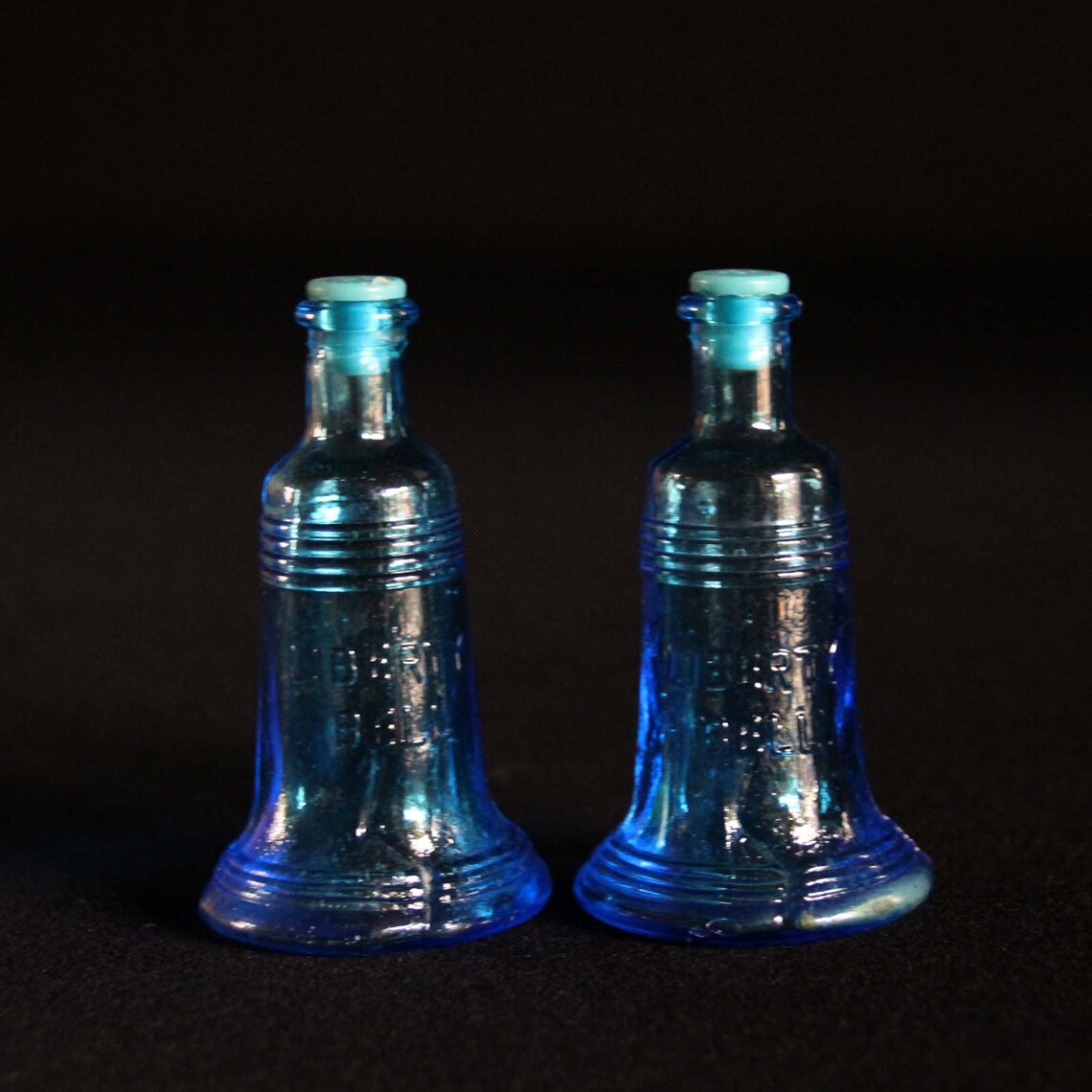 Blue Glass Liberty Bells Vintage Salt and Pepper Shaker Set - Retro ...