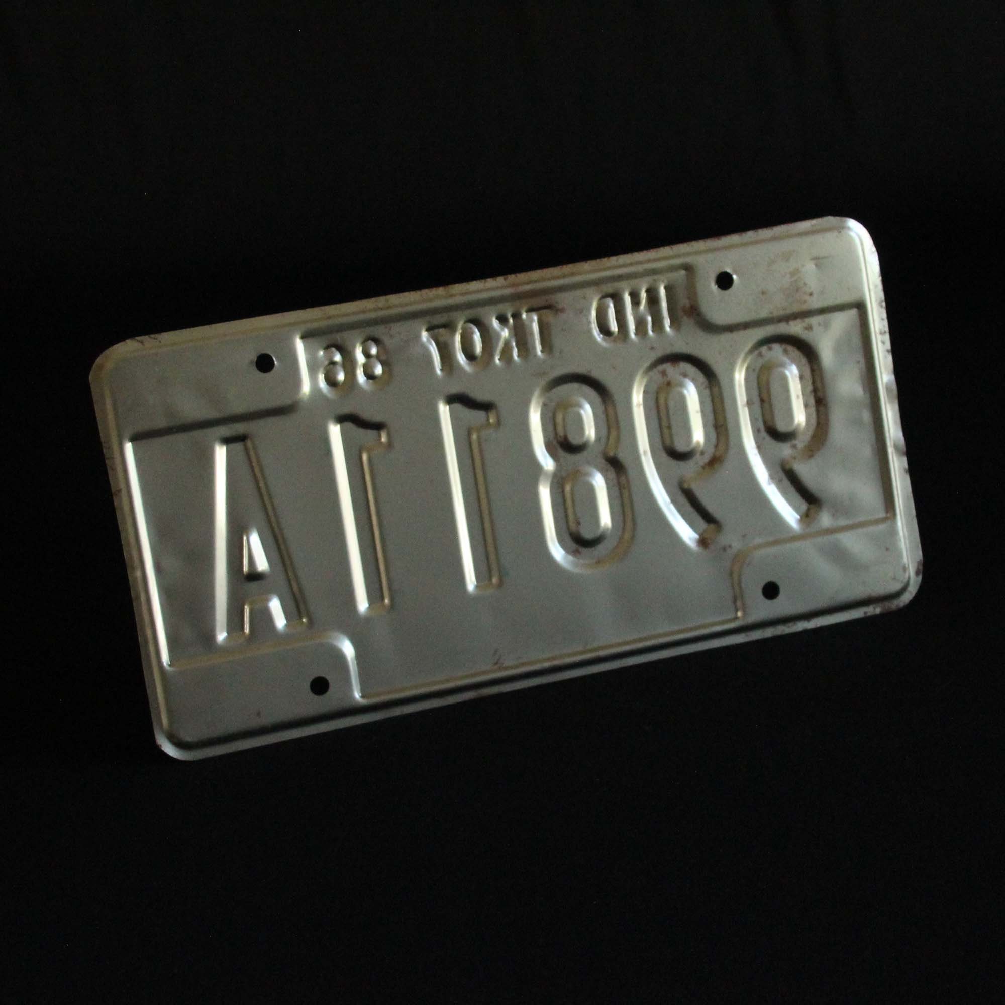 Indiana Truck License Plate 1986 - Commercial Truck - Automobile - Car ...