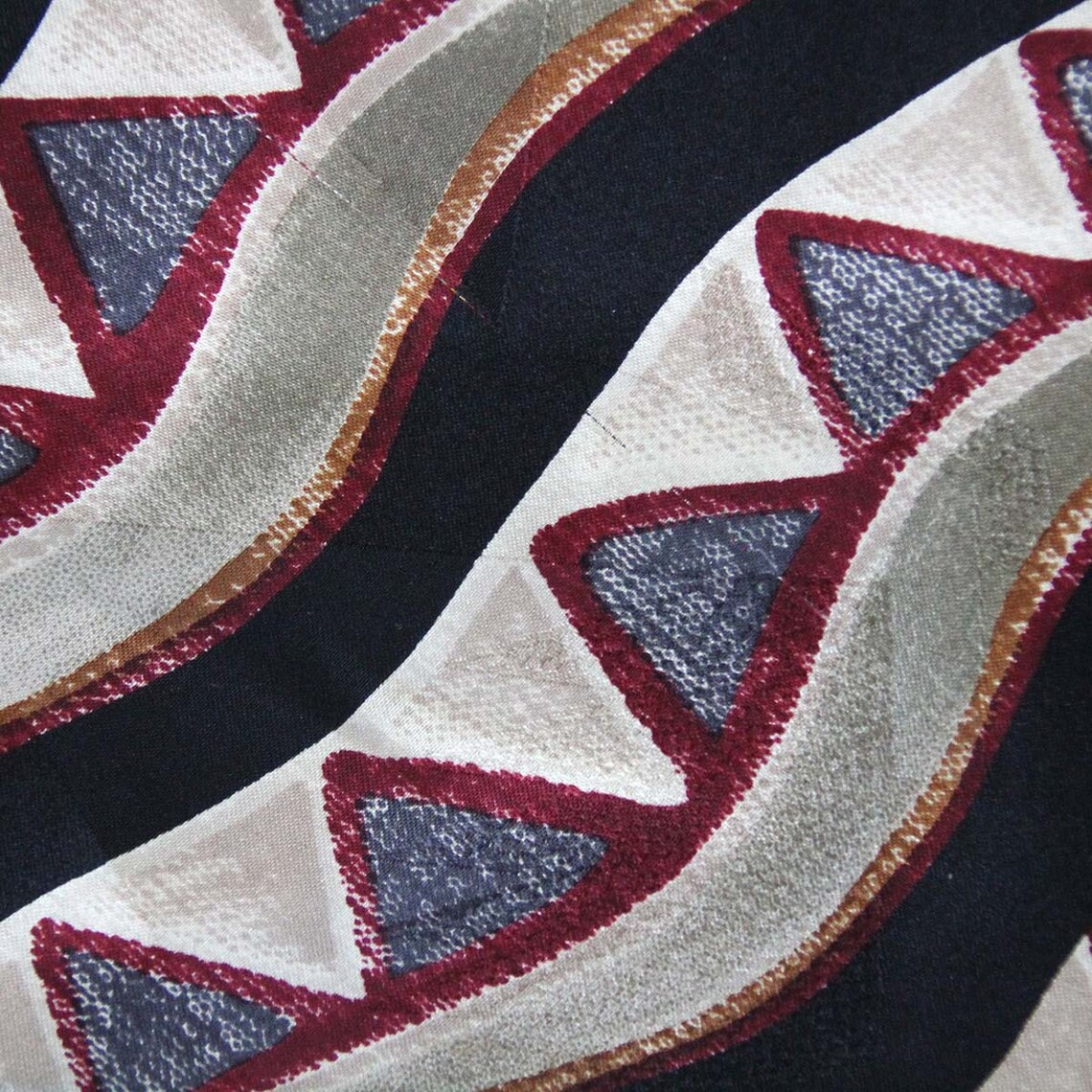 Vintage Men's Necktie Wavy Striped Design Wide Tie - Etsy