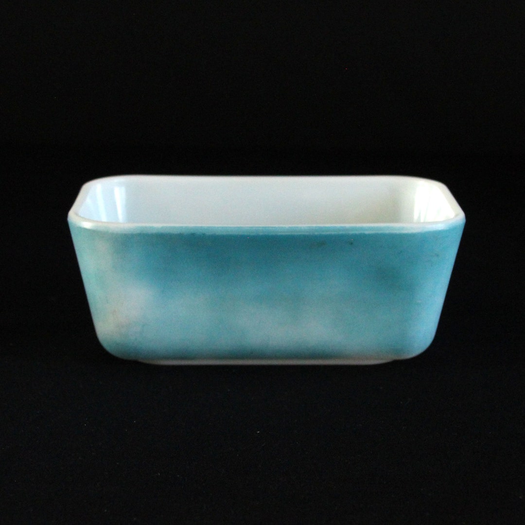 Pyrex Medium Primary Blue Refrigerator Dish 502-B - Solid Color ...