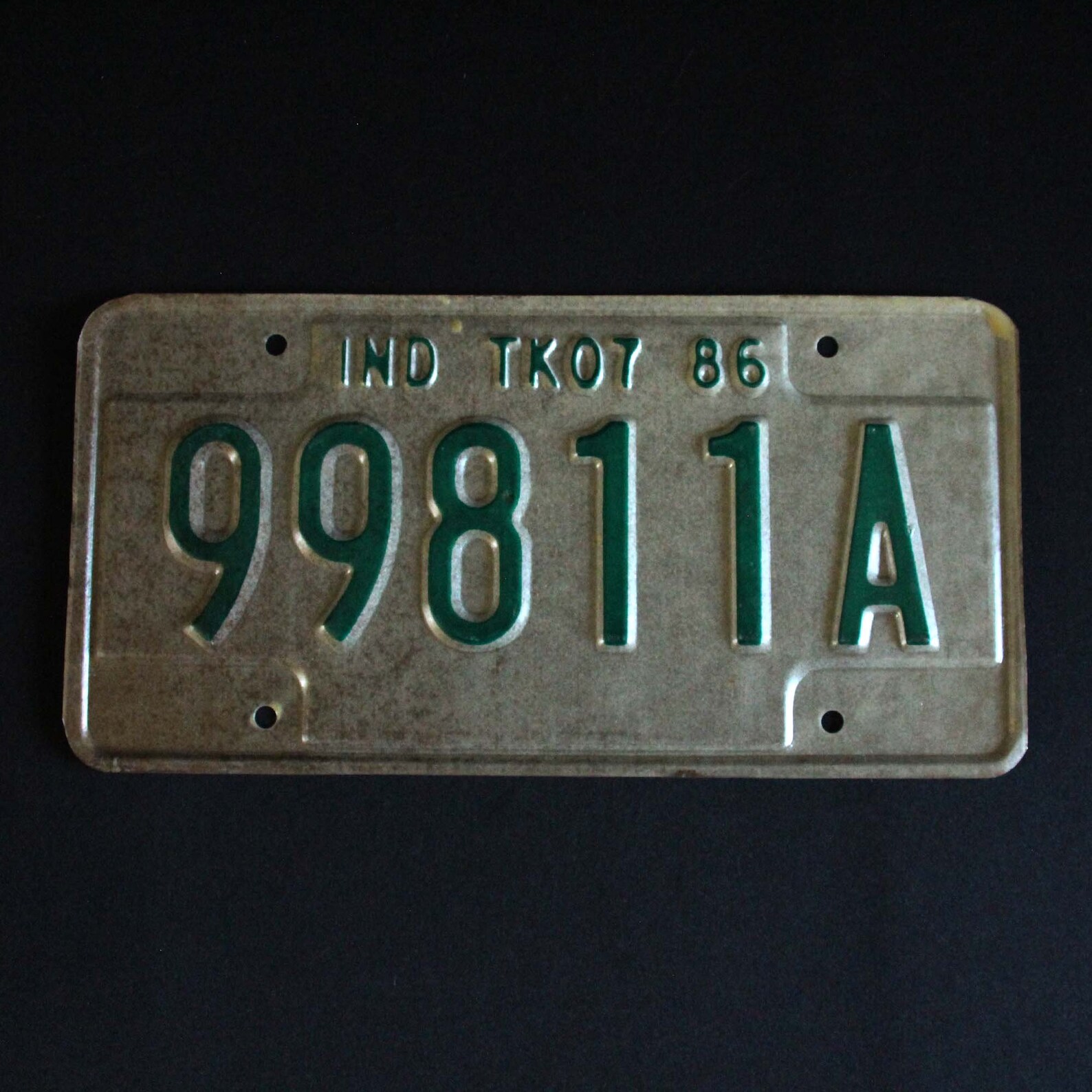 Indiana Truck License Plate 1986 - Commercial Truck - Automobile - Car ...