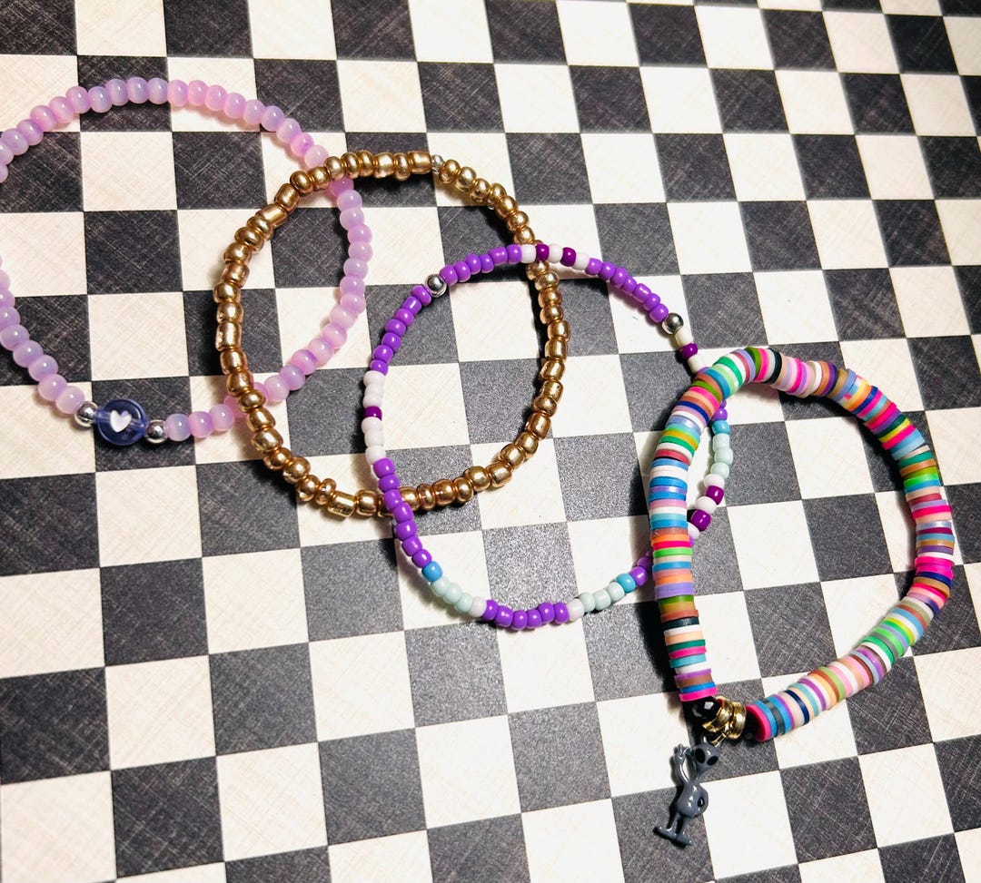 Beaded Bracelet Set With Alien Charm (fits 5-7 Inch Wrist) - Etsy