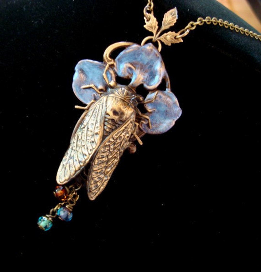 Cicada Bug, Exclusive Design Iridescent Leaf Pendant, VICTORIAN BUG ...