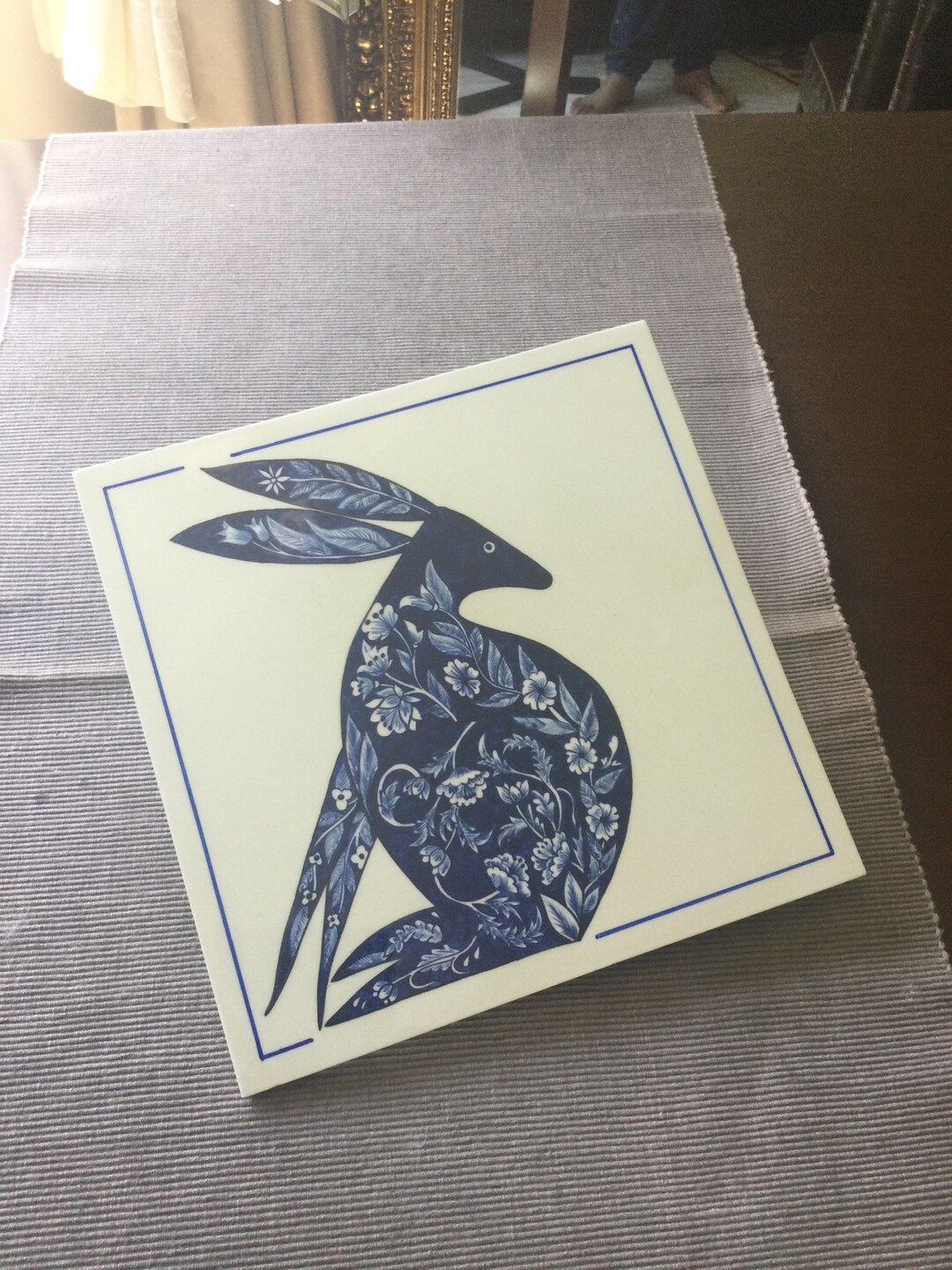 Tile çini Art With Blue Floral Patterns and Rabbit Drawing on Ceramic ...