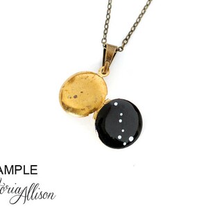 Aquarius Zodiac Constellation Necklace on Vintage Tiny Locket - Etsy