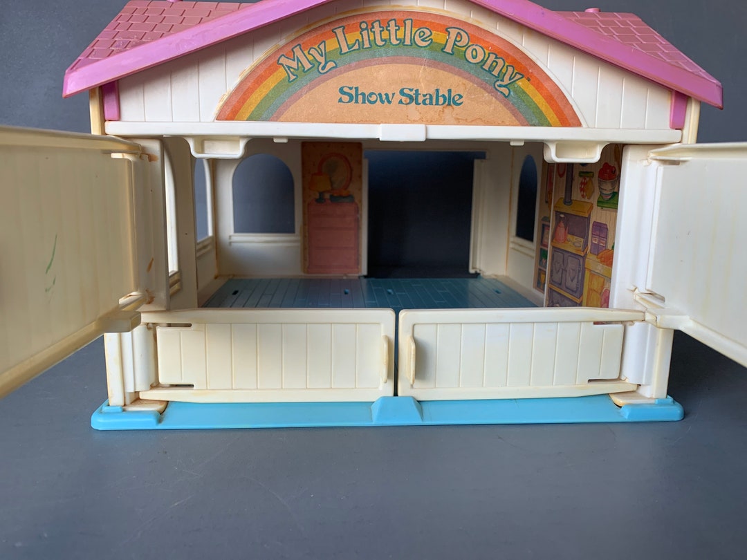 My Little Pony Show Stable + Accessories - 1983 Hasbro - Etsy