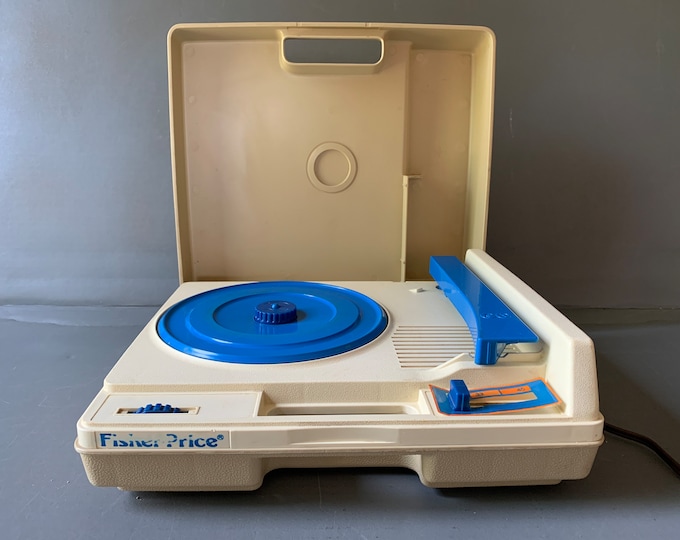 1978 Fisher Price Phonograph - Portable Record Player in Carrying Case ...