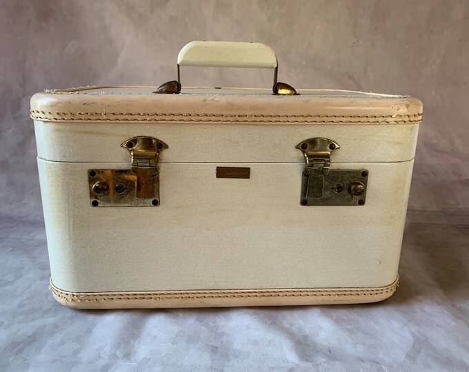 Vintage Train Case by Schoenly - Blue Interior - Elegant Lines - Large ...