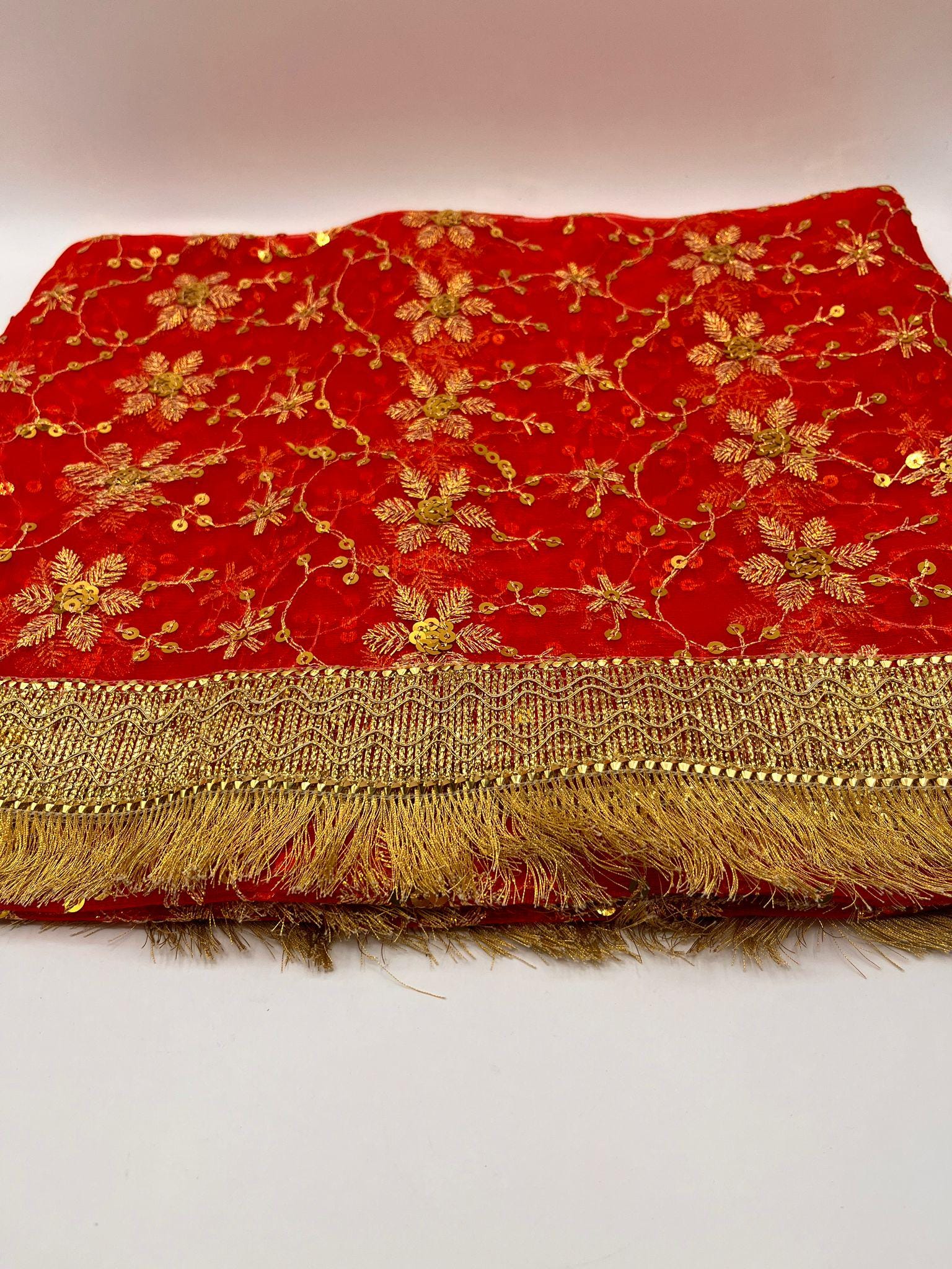 Navratri Chunri for Maa Durga, Navratri Mata Chunri Orni. Indian Puja ...