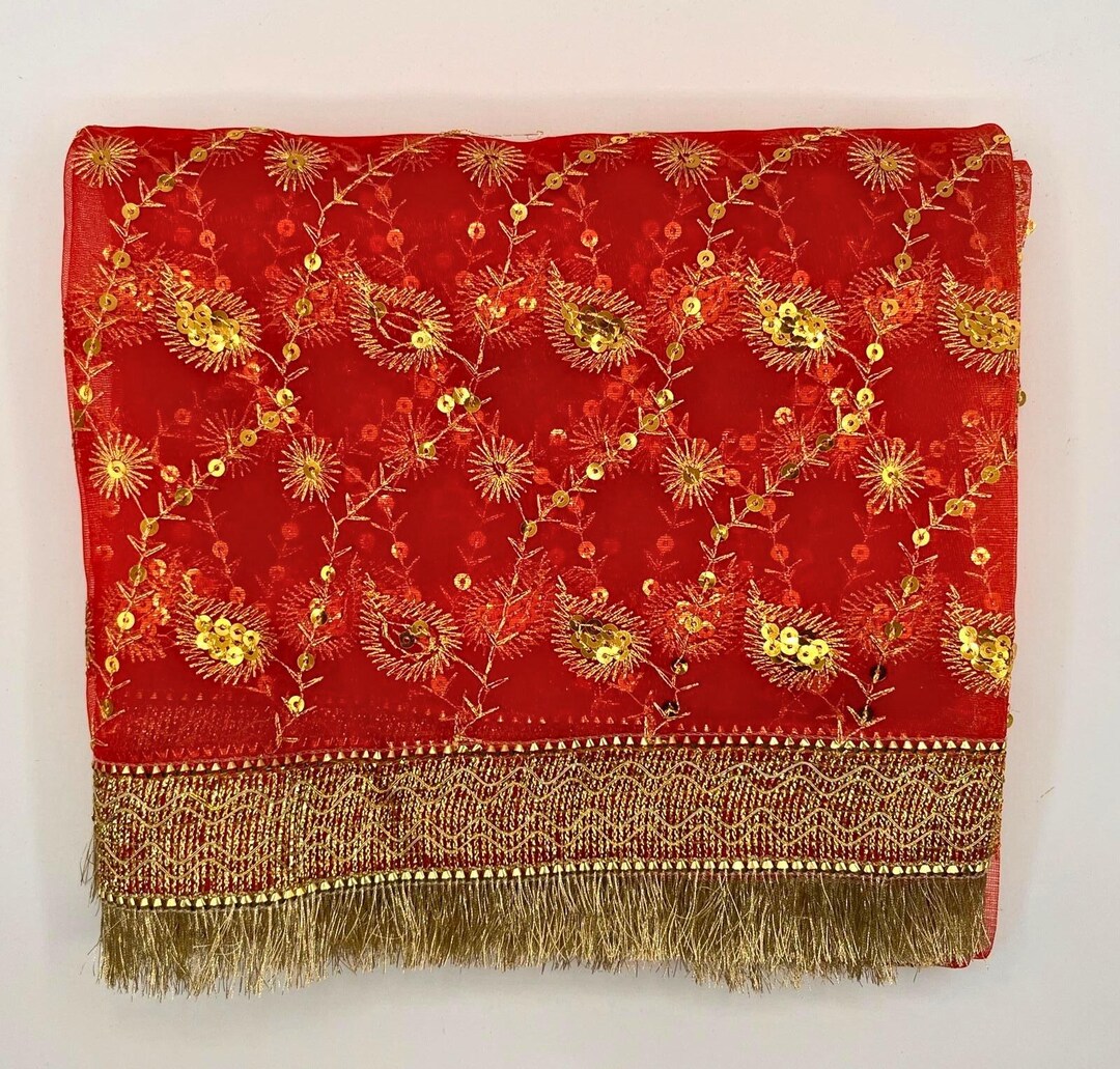 Navratri Chunri for Maa Durga, Navratri Mata Chunri Orni. Indian Puja ...