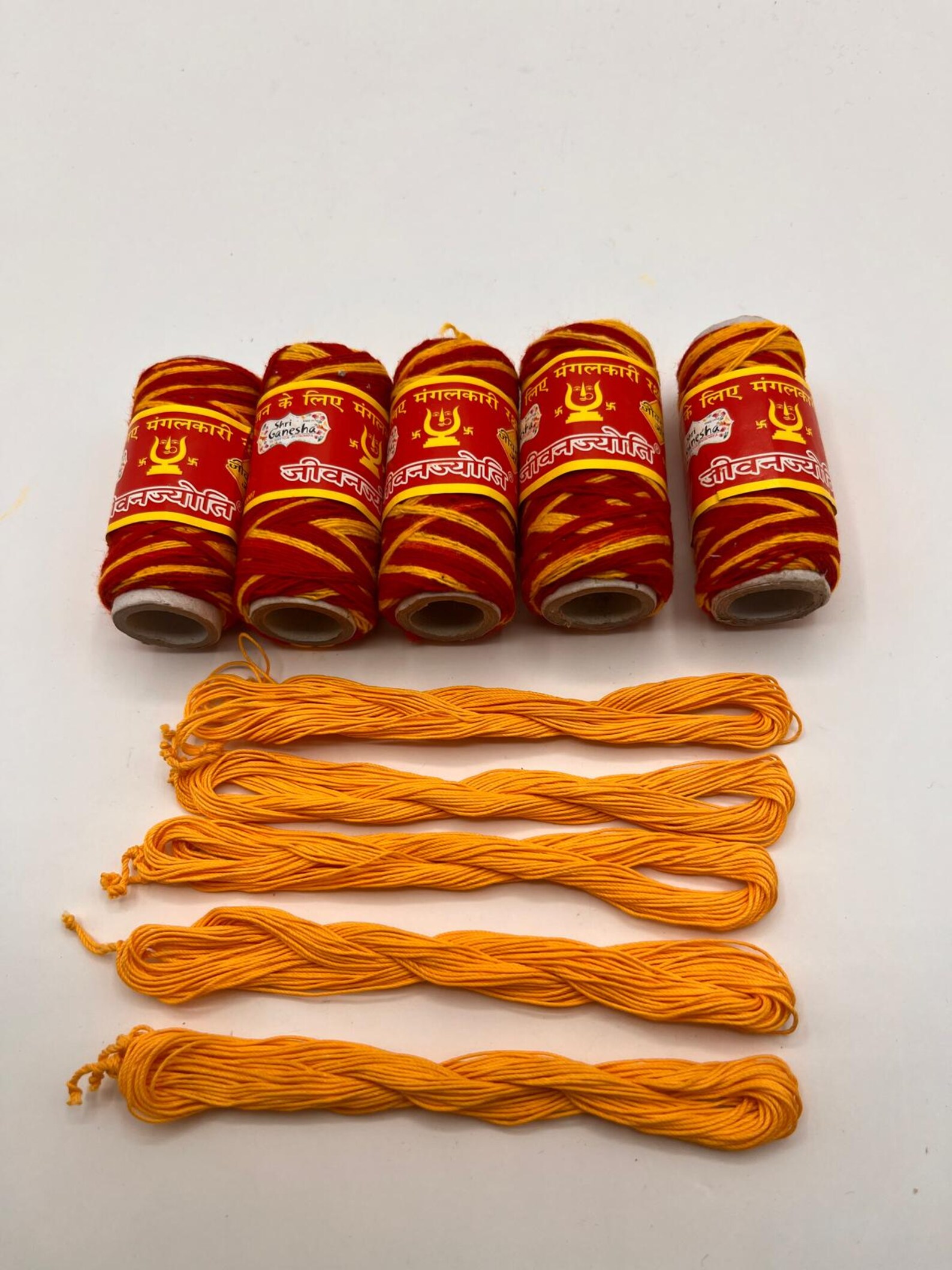 Mauli| Kalawa| Mantra Janeu Thread| Moli Raksha Sutra Pooja Kalawa ...