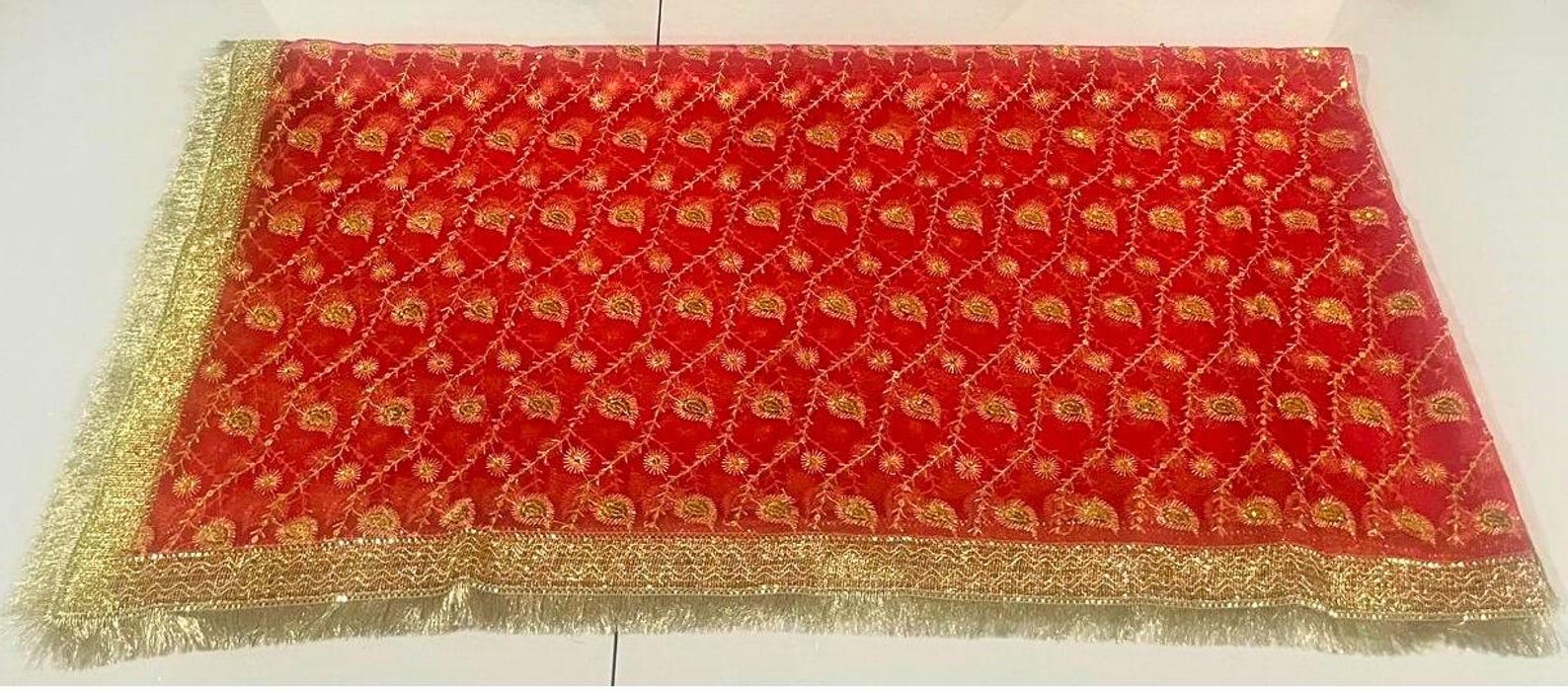 Navratri Chunri for Maa Durga, Navratri Mata Chunri Orni. Indian Puja ...