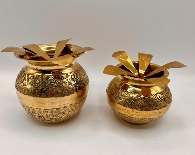 Brass Kalash and Mango Leaf| Kalasham Leaves| Hindu Puja Ritual ...